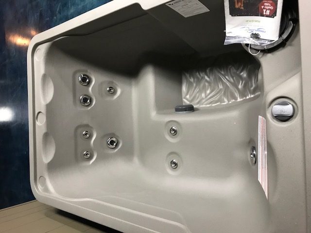 Spas | Seaside Pools & Spas